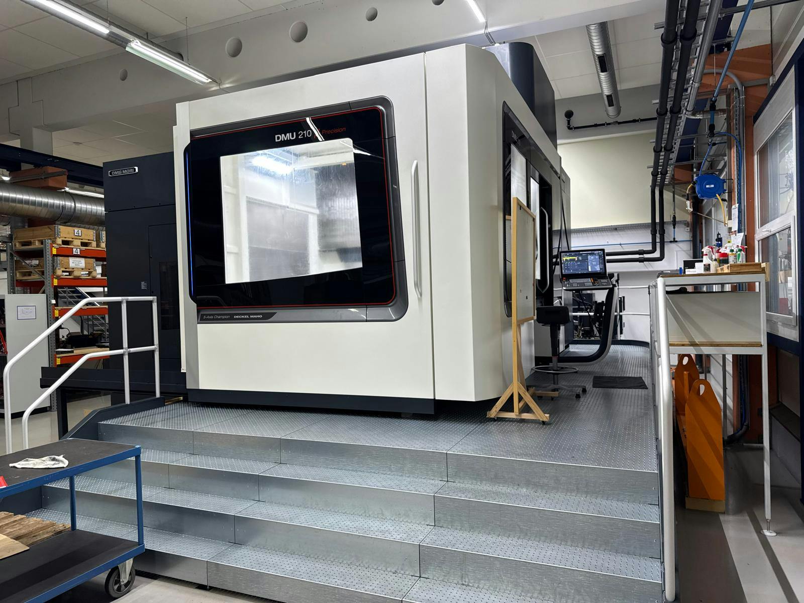 DMG MORI DMU 210 P µ-Precision – 5-Achs Bearbeitungszentrum